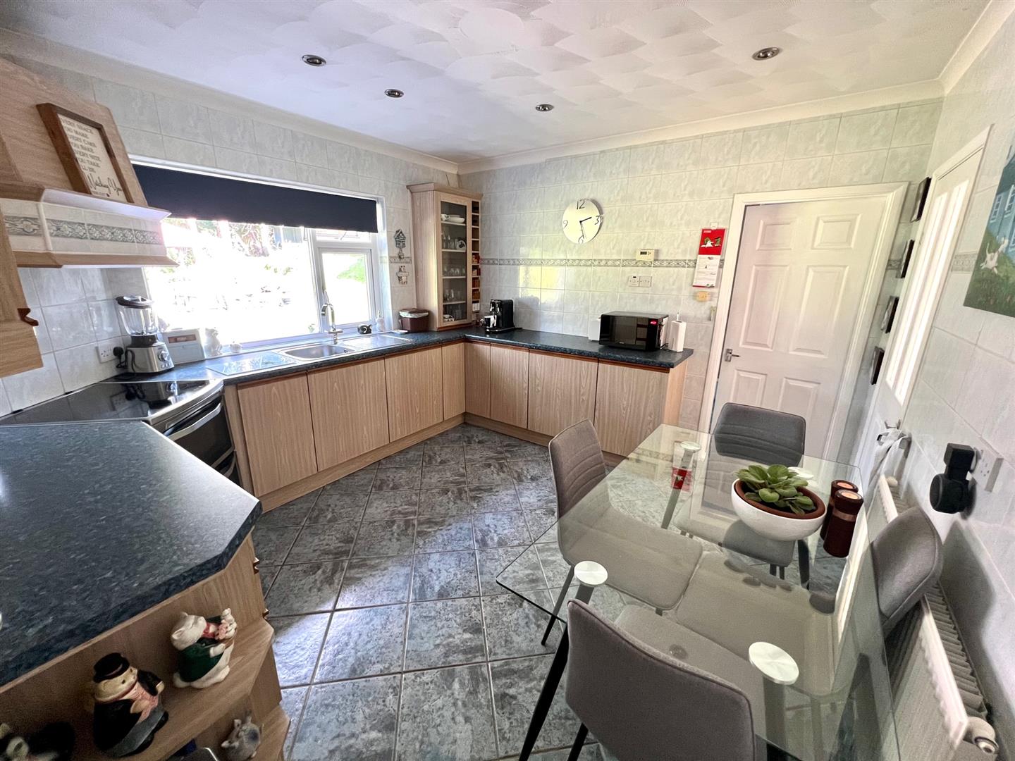 Heol Llanelli, Trimsaran, Kidwelly, £325,000 - Dawsons Property